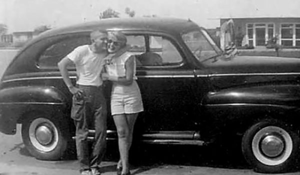 Far Side of the Moon: Apollo 8 Commander Frank Borman and the Woman Who ...